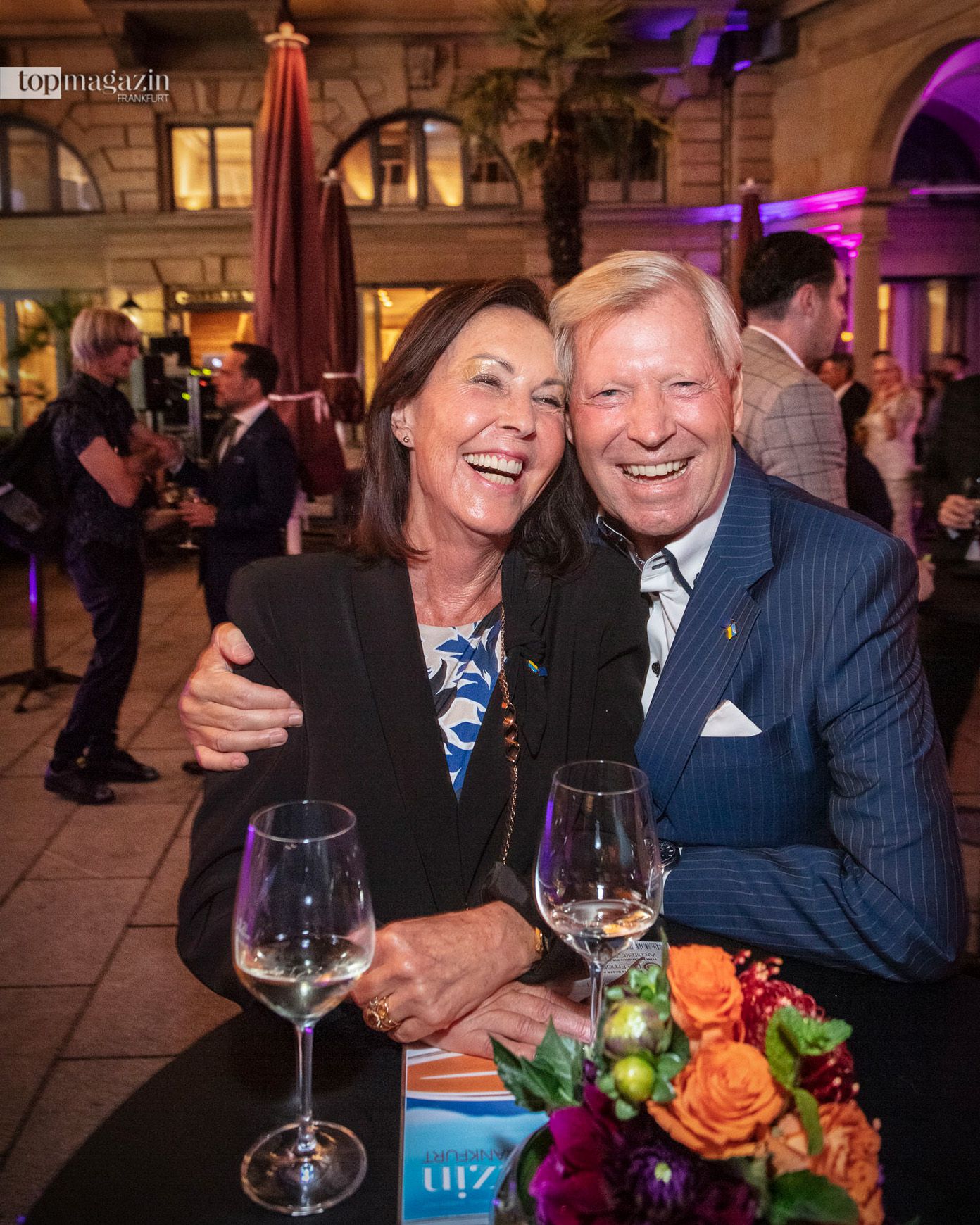 Top Lounge im Frankfurter Hof: Vom Grand Hotel ins Weltall