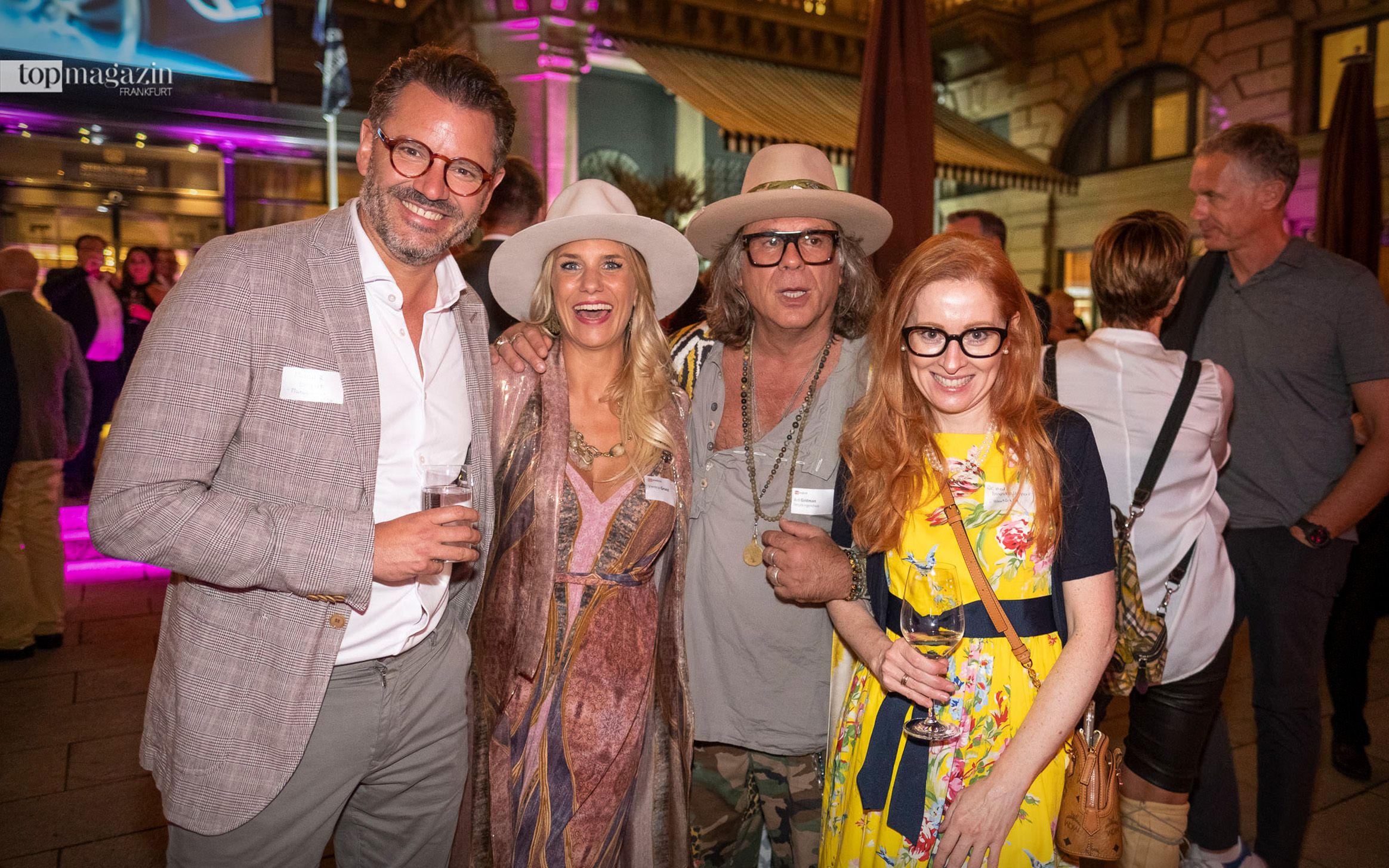 Top Lounge im Frankfurter Hof: Vom Grand Hotel ins Weltall