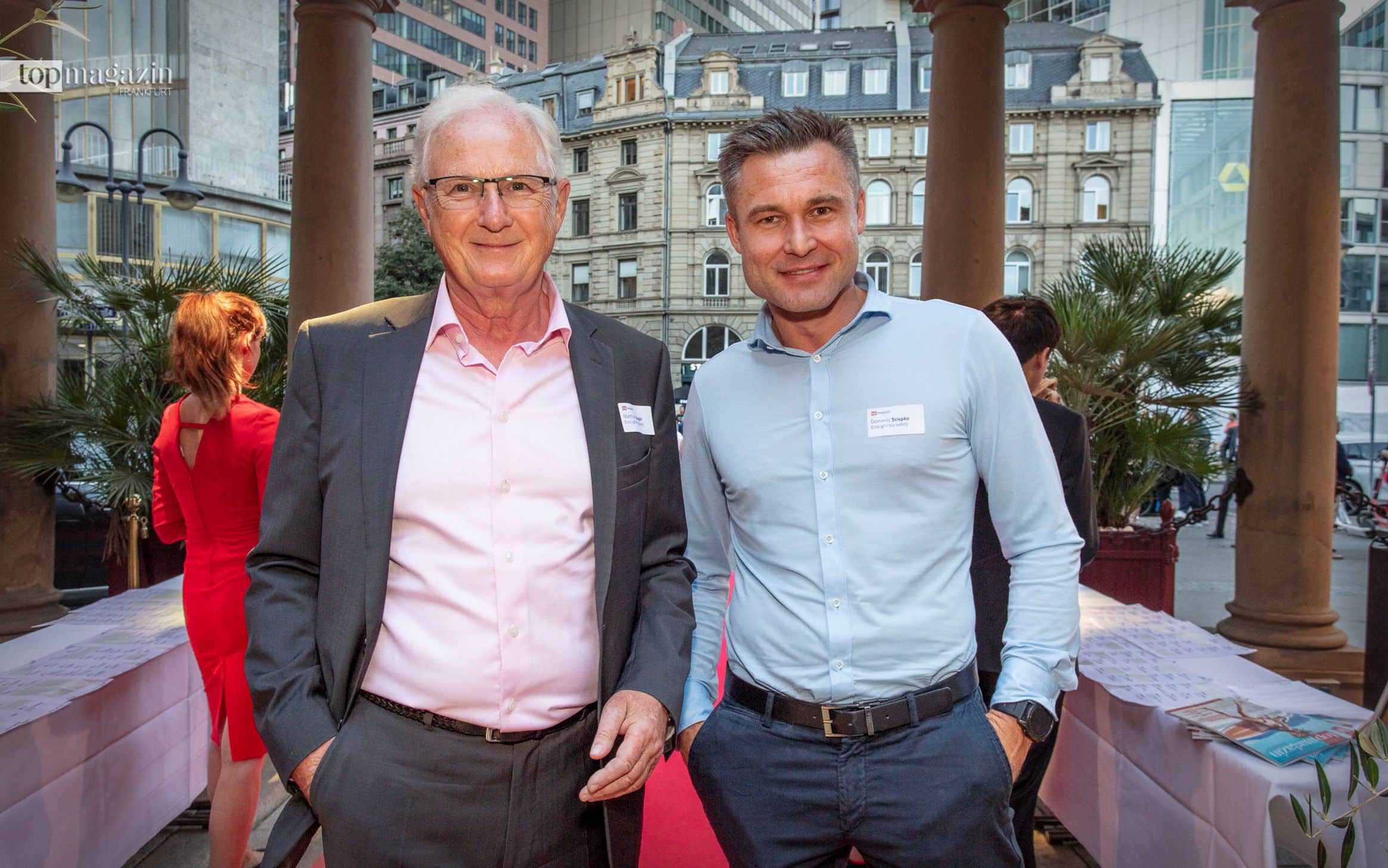 Top Lounge im Frankfurter Hof: Vom Grand Hotel ins Weltall