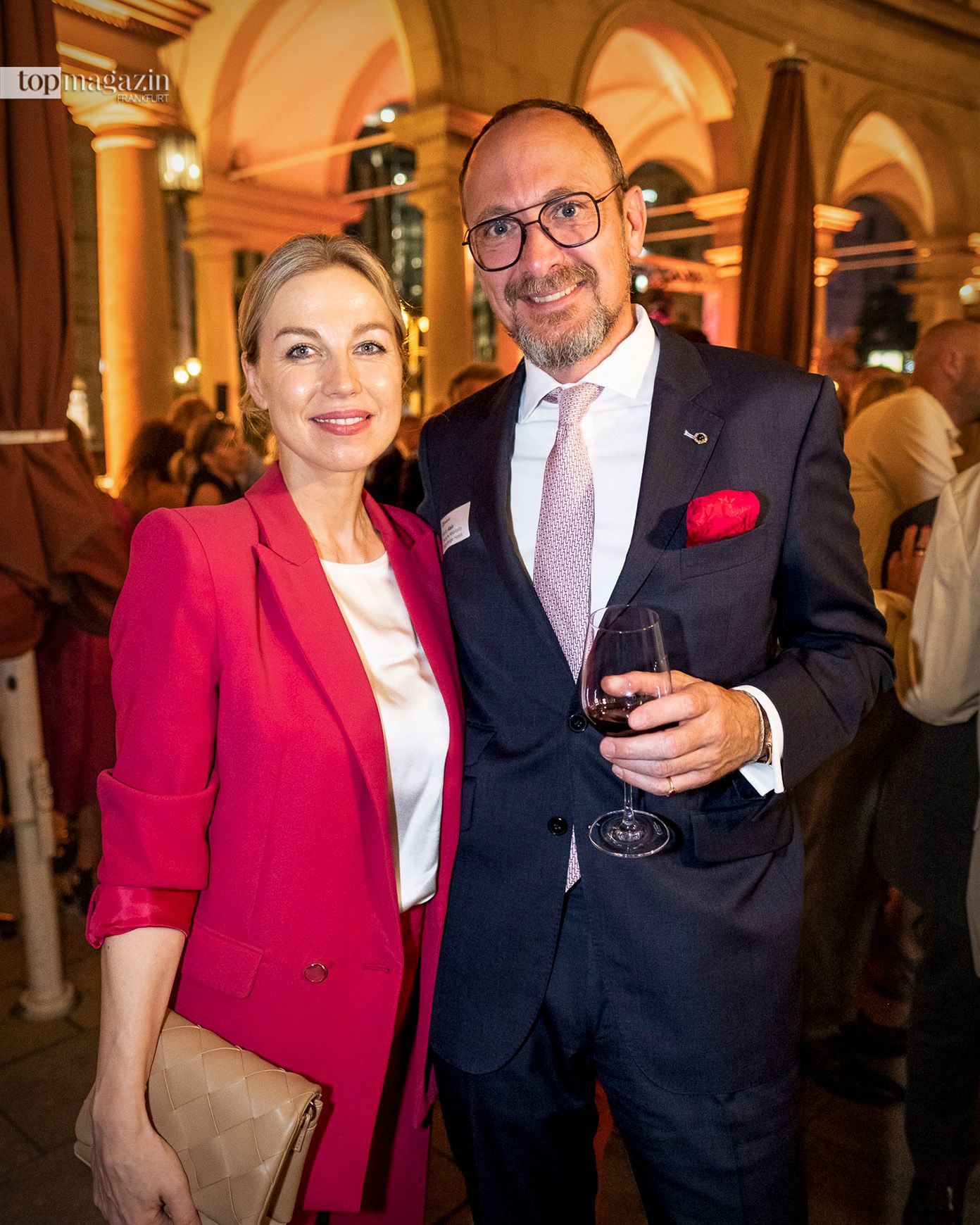 Top Lounge im Frankfurter Hof: Vom Grand Hotel ins Weltall