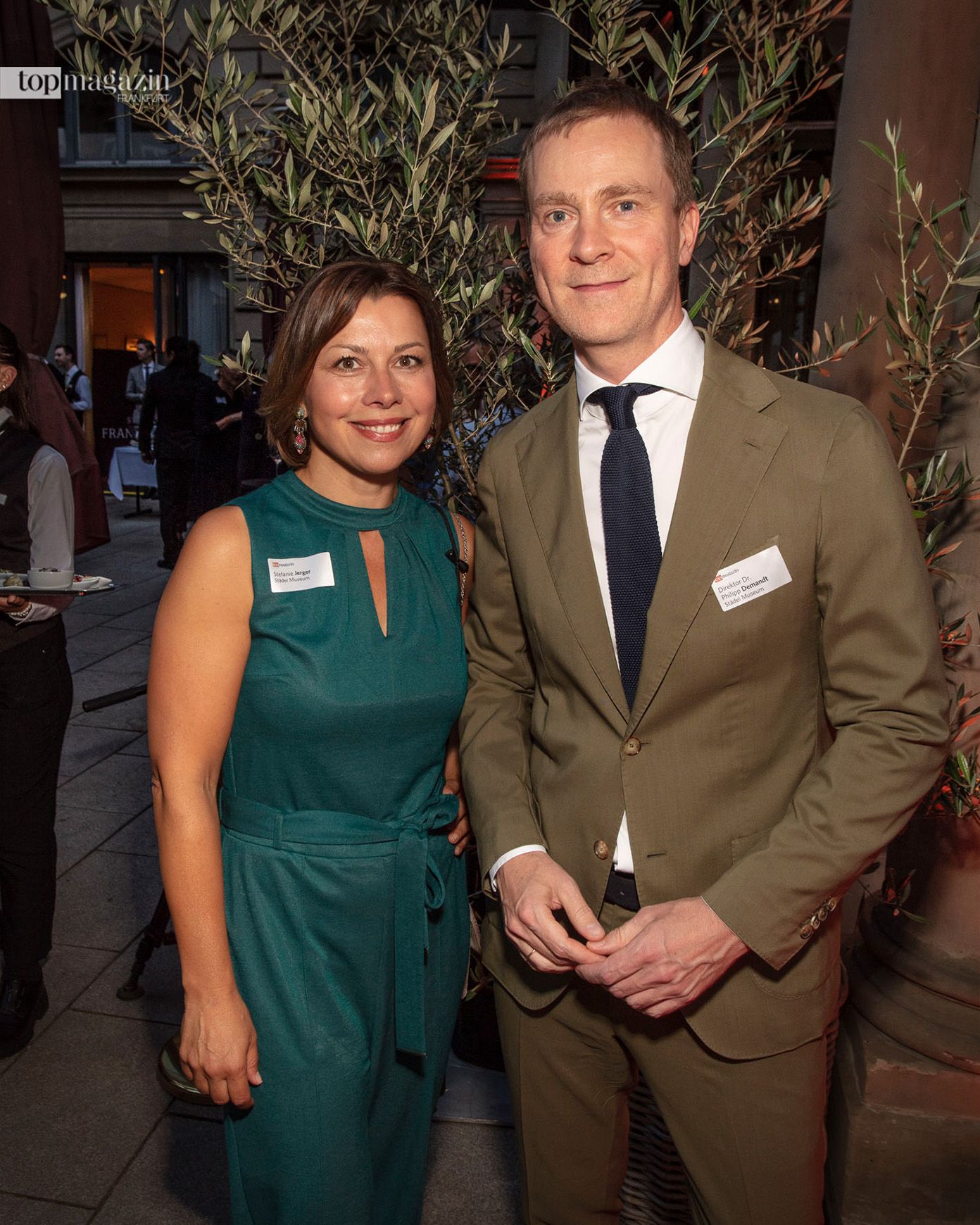 Top Lounge im Frankfurter Hof: Vom Grand Hotel ins Weltall