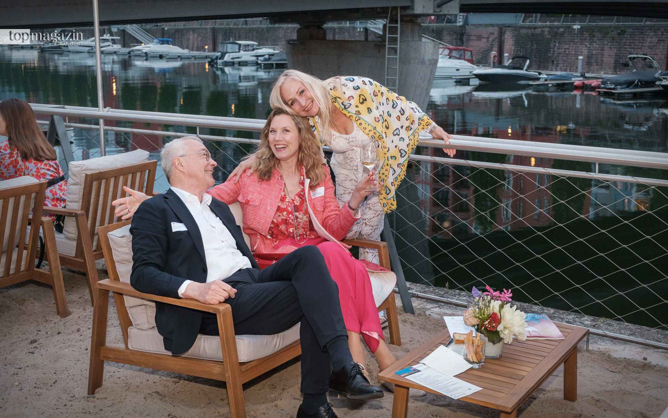 Top Lounge in der Frankfurter Botschaft: Business, Beach & BBQ