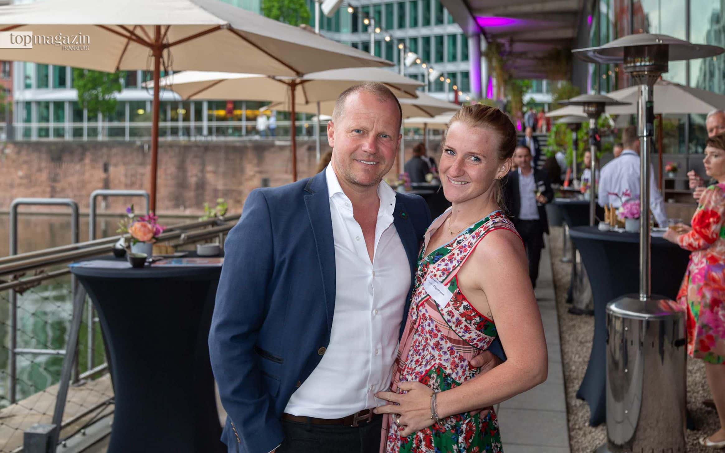 Top Lounge in der Frankfurter Botschaft: Business, Beach & BBQ