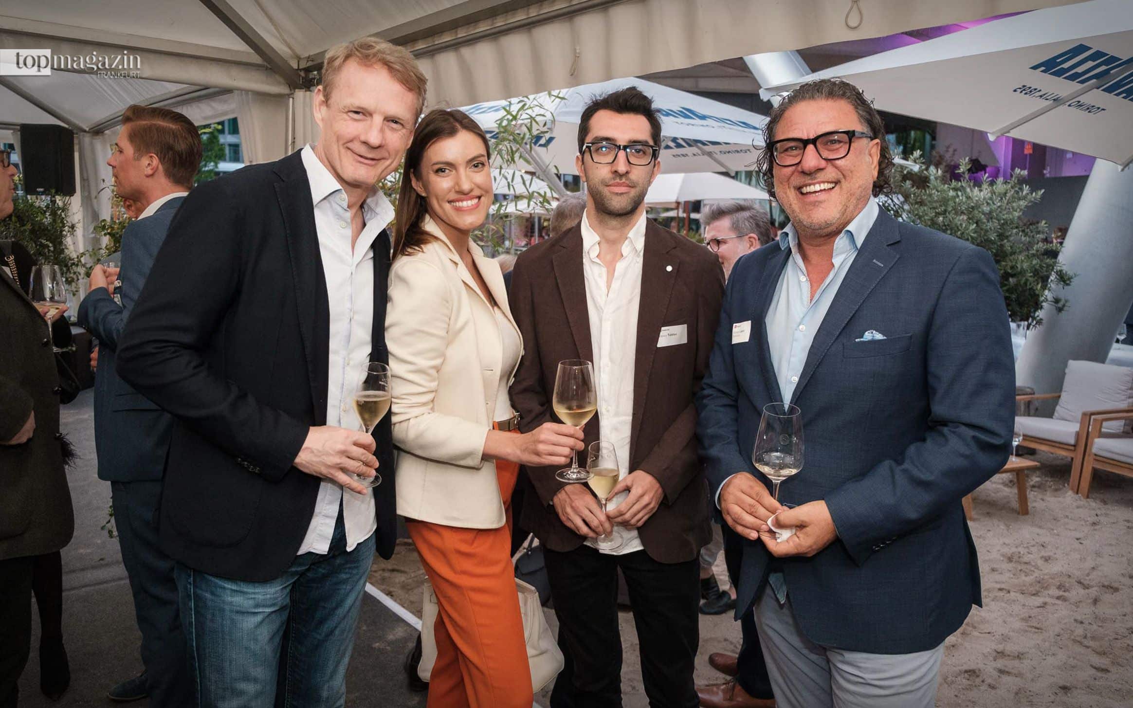 Top Lounge in der Frankfurter Botschaft: Business, Beach & BBQ