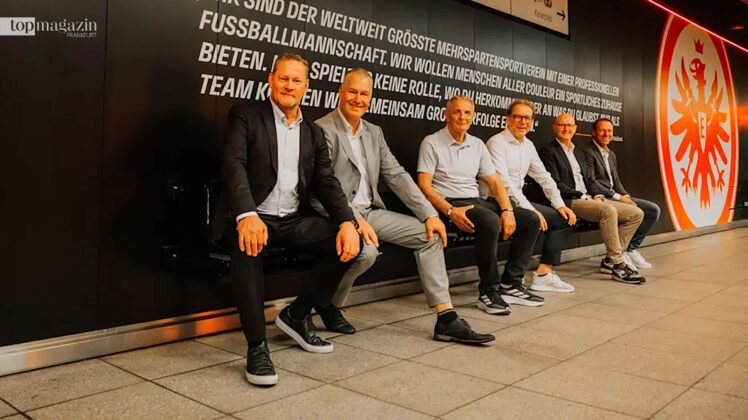 Ein Denkmal für Eintracht Frankfurt am Willy-Brandt-Platz